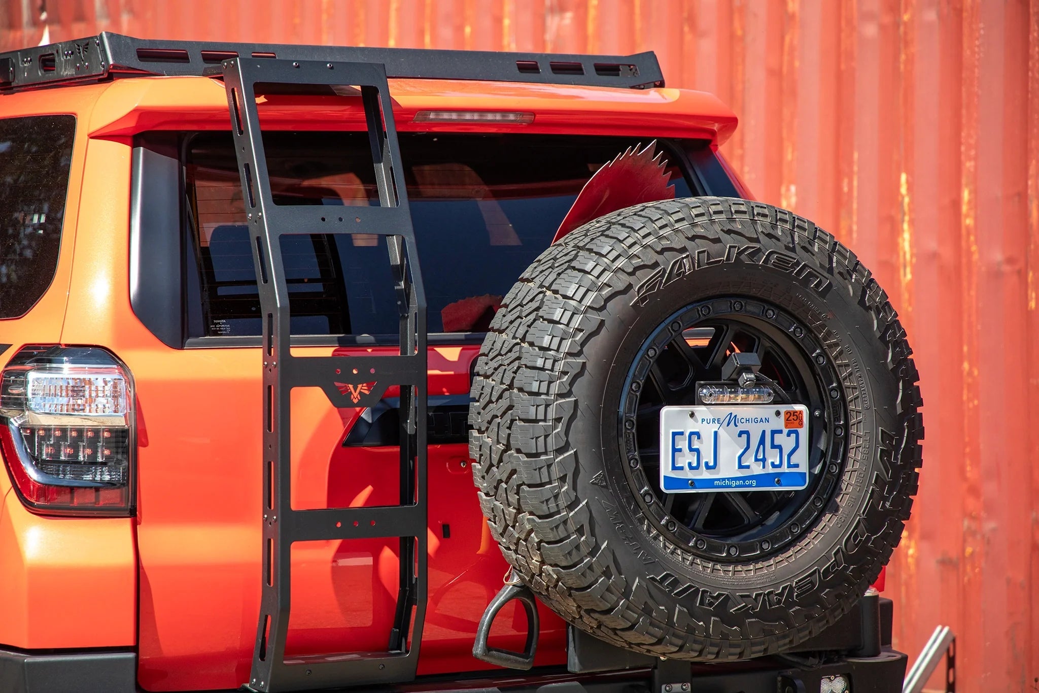 FJ Cruiser License Plate Camera Mount: #1 Fix for Obstructed View [202 ...