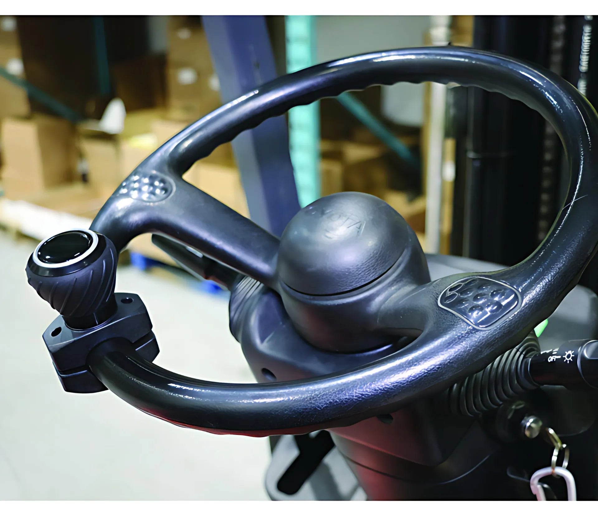 Steering Wheel Knobs: A Complete Guide to Benefits, Safety & Legality ...